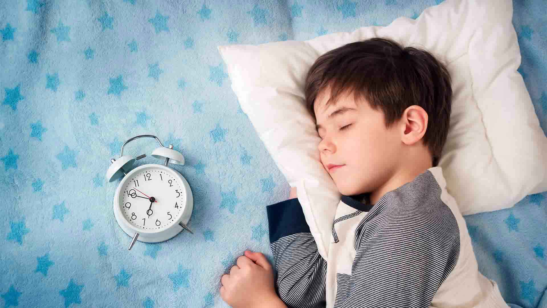 Jadwal Jam Tidur Bayi Yang Efektif untuk Si kecil Usia 0-12 Bulan! Jadwal Jam Tidur Bayi Yang Efektif untuk Si kecil Usia 0-12 Bulan!